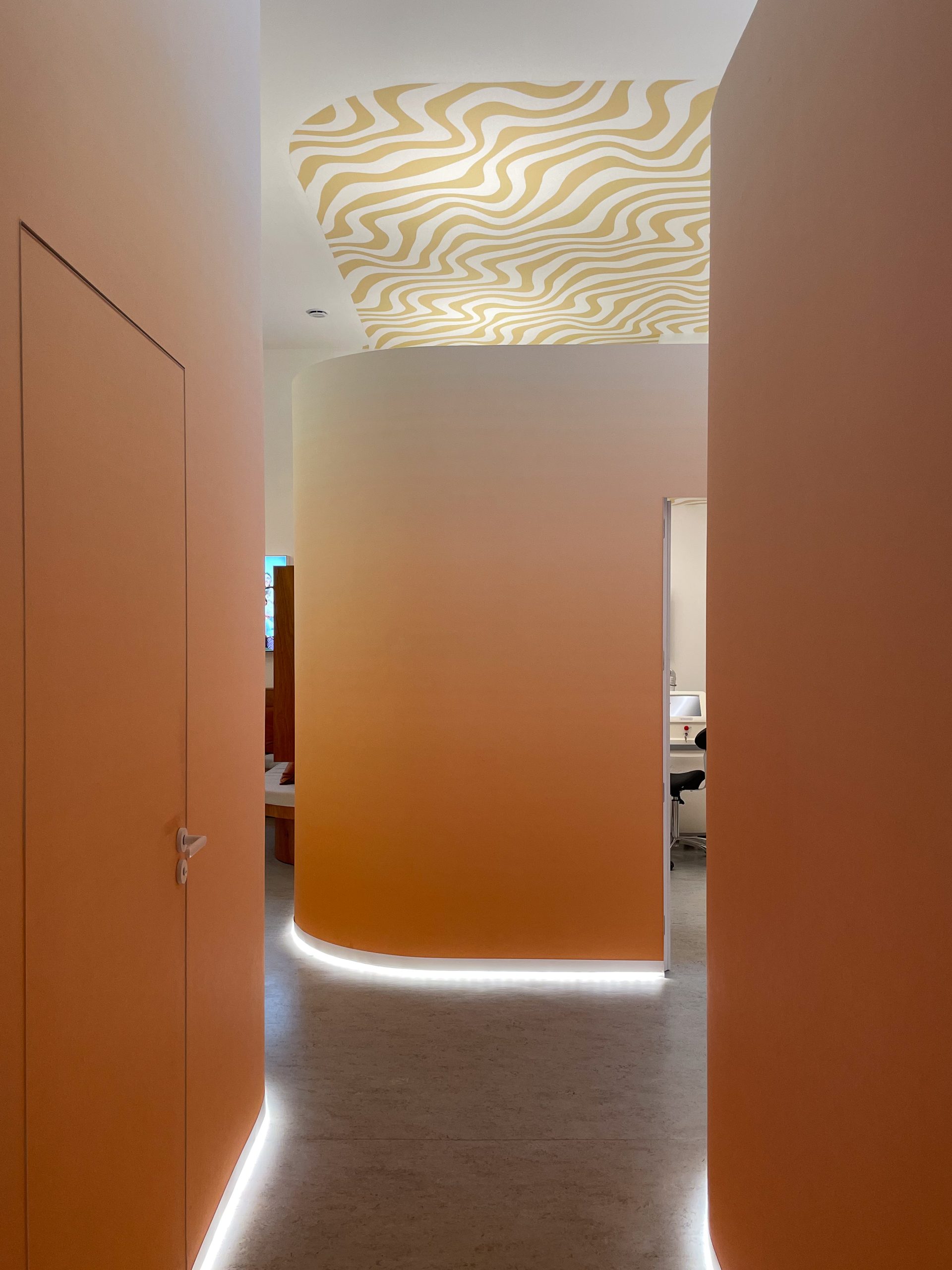 Ray Studios | MM TRANSVERSAL